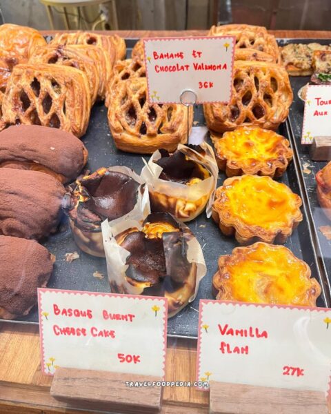 Retawu Deli Malang, Cafe Cantik untuk Para Pecinta Pastry - Travel Food ...